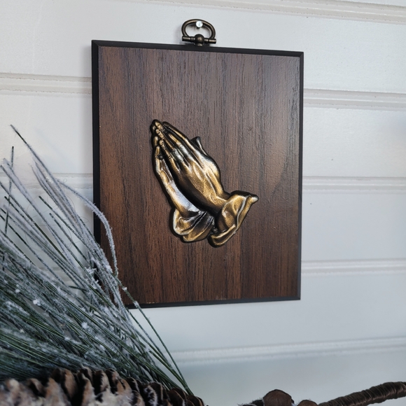 American Vintage | Accents | Vintage Praying Hands Wall Plaque | Poshmark